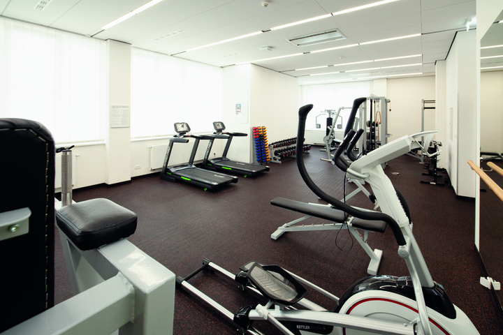 Rakona je jistota! Chceš udržovat a dohlížet na naše moderní výrobní ...